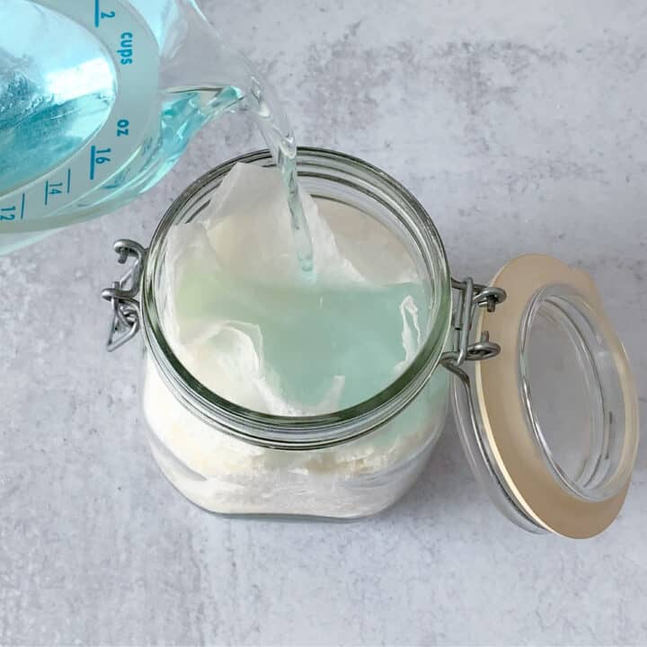 Homemade Hand Sanitizing Wipes: DIY with Only 2 Ingredients!