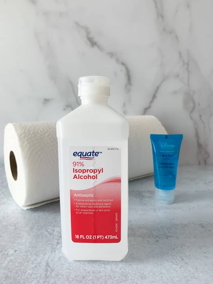 Homemade Hand Sanitizing Wipes: DIY with Only 2 Ingredients!